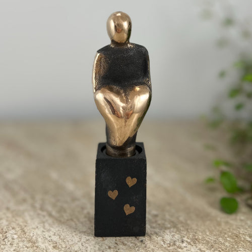 Af et godt hjerte spreder vi kærlighed - vinprop i bronze